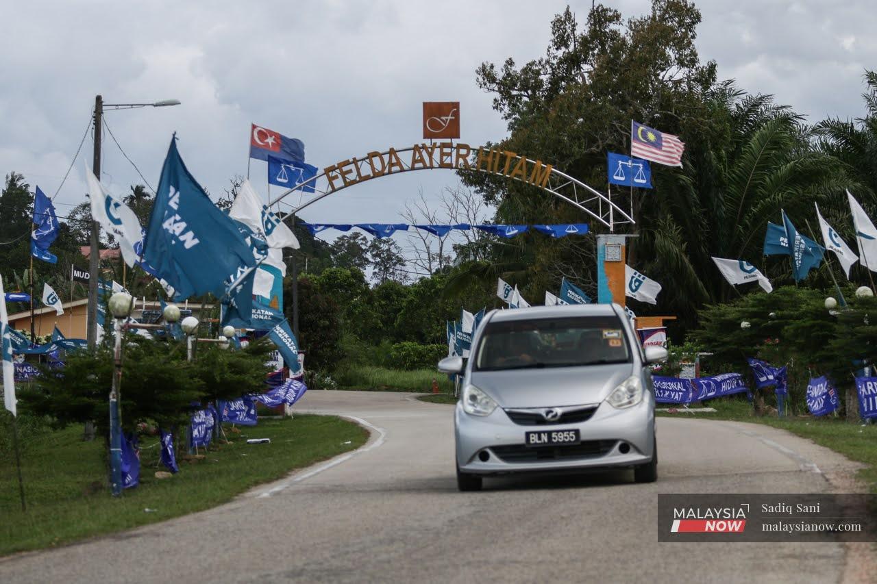 Johor Felda settlements, no longer fixed deposits for BN? | MalaysiaNow